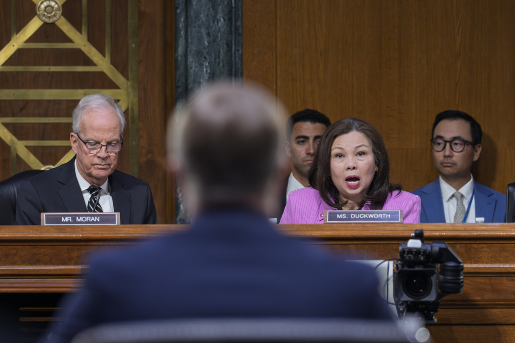 FAA officials reveal hotline failed for 3 years prior to deadly midair ...