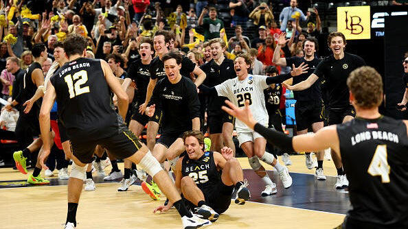 Parade celebrates Cal State Long Beach men's volleyball 2025 NCAA champs