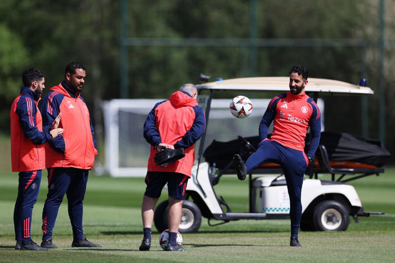 Ruben Amorim explains Manchester United Europa League final gesture ...