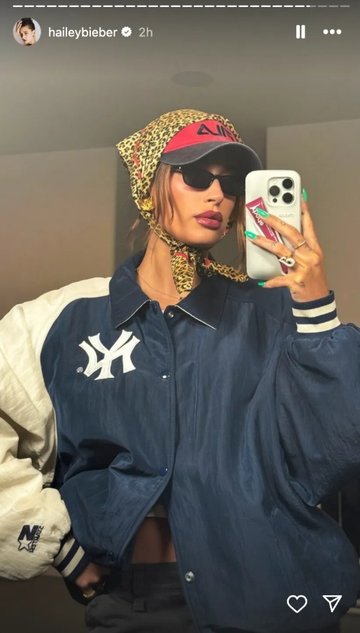 Justin Bieber rips off Hailey’s patented Rhode phone case to hold a ...