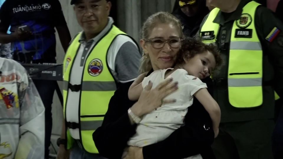 Toddler held in US after parents’ deportation has been returned to ...