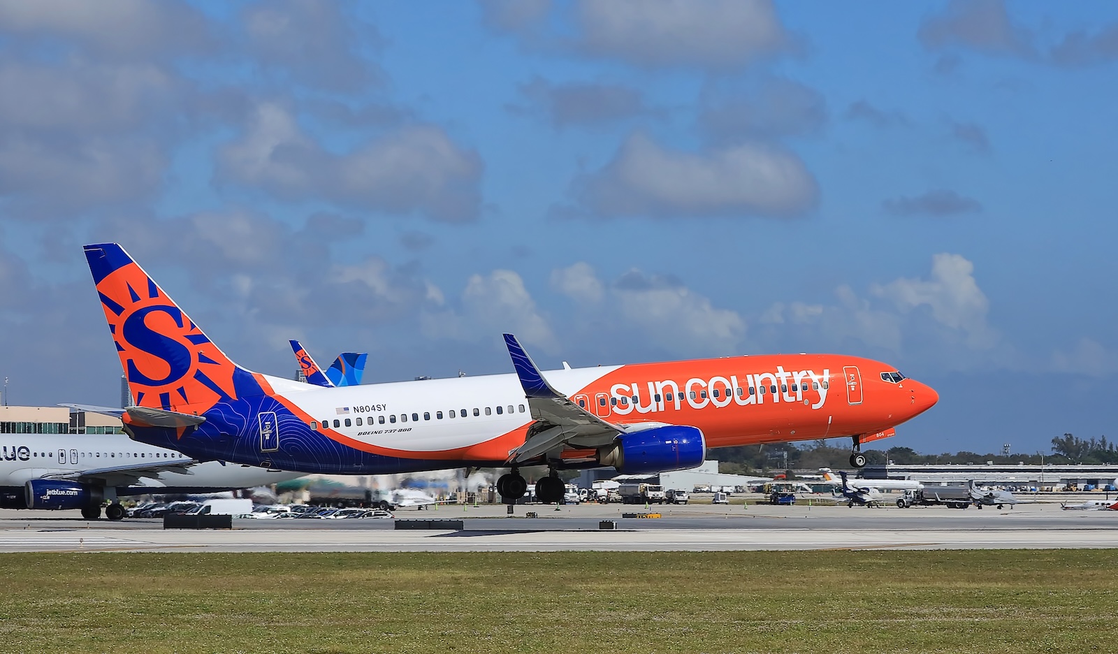 Sun Country CEO Not Ruling Out a Merger