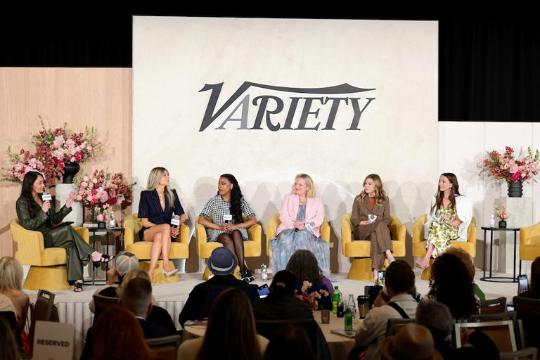 Ellen Pompeo, Elizabeth Moss and More Female TV Standouts on Tapping ...