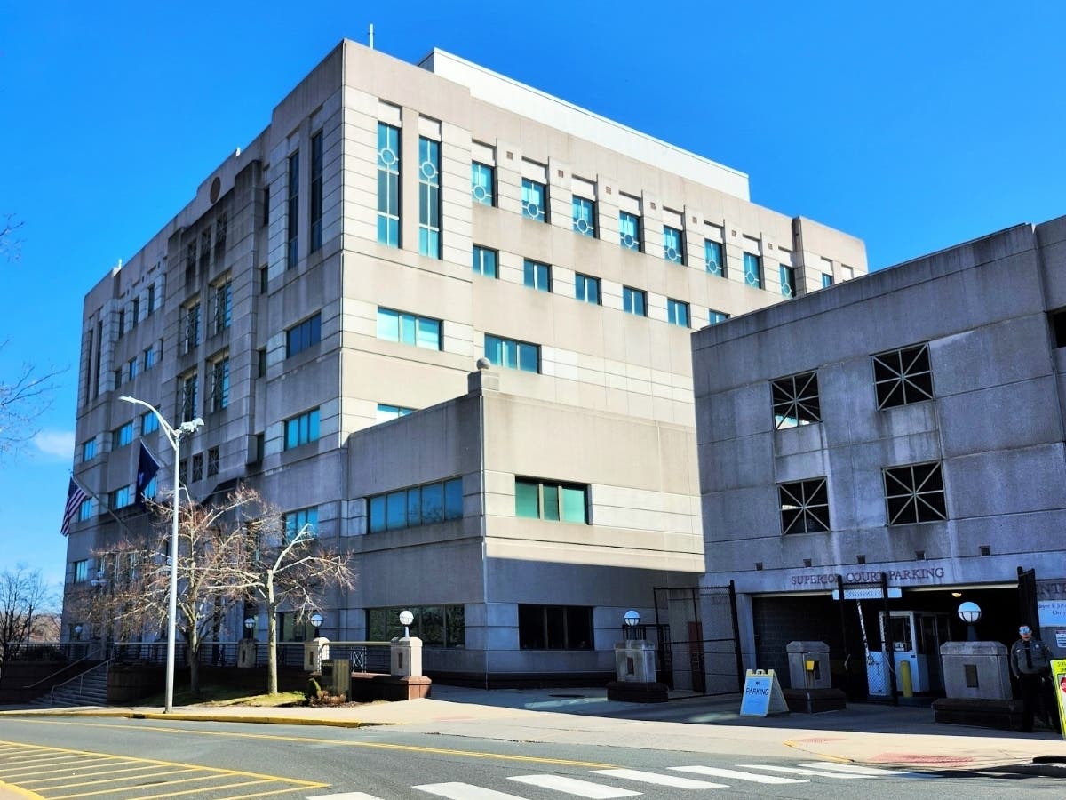 'Dealer' Rams Cop Car In Reverse During Middletown Drug Bust: Warrant