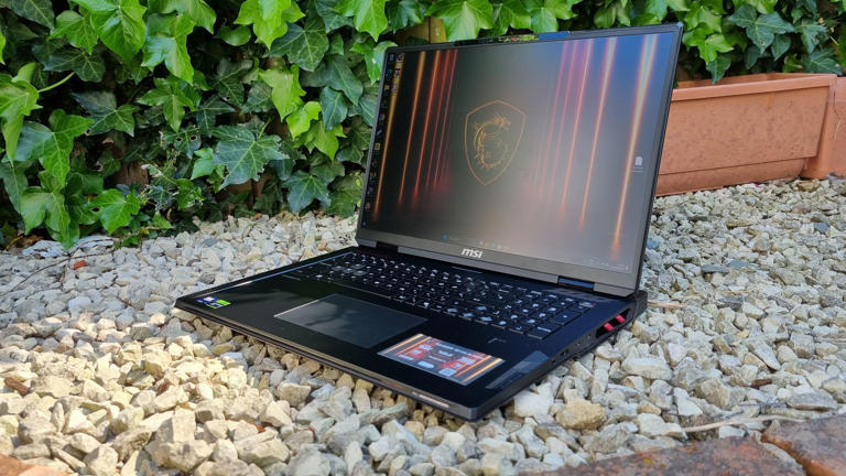 MSI Raider 18 HX AI A2XW gaming laptop review