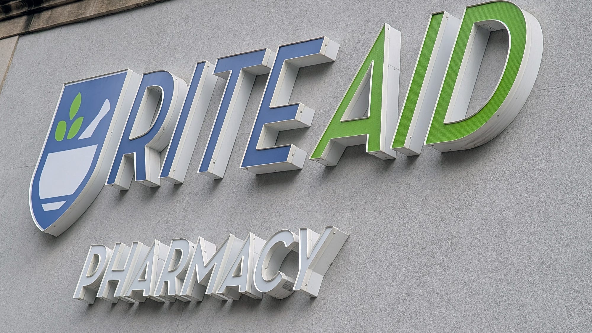 Rite Aid to begin NY job cuts and halt gift card use in June