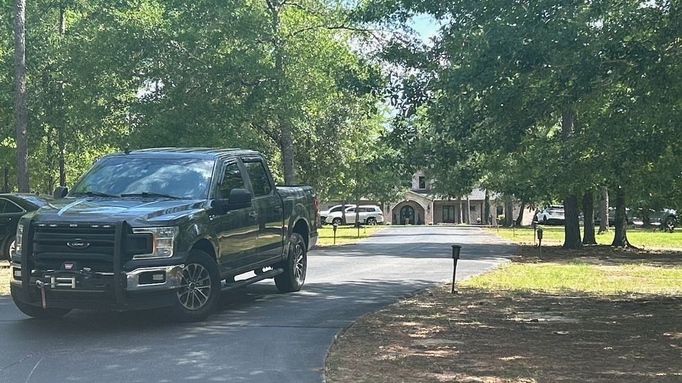 Law enforcement presence at Pace Pharmacy, Pace home