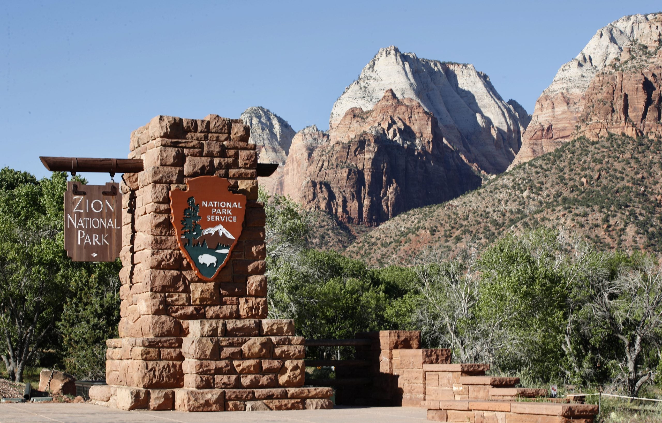 Massive Memorial Day weekend crowds expected to slam Zion National Park