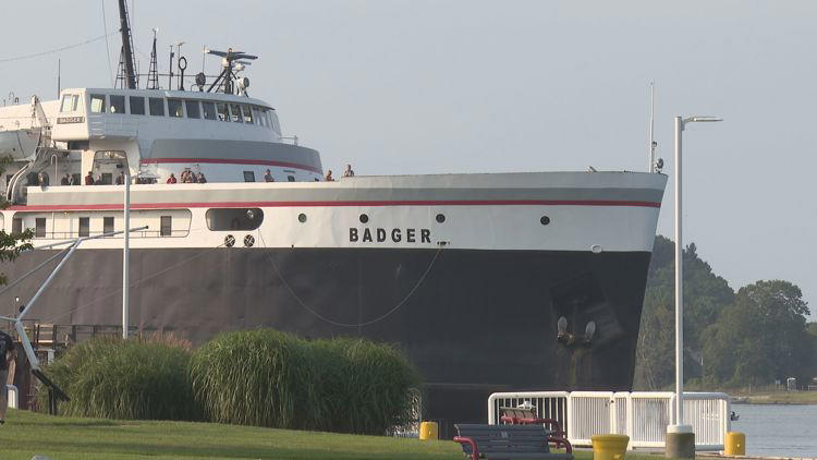 S.S. Badger to remain at port Friday as Lake Michigan waves could reach ...