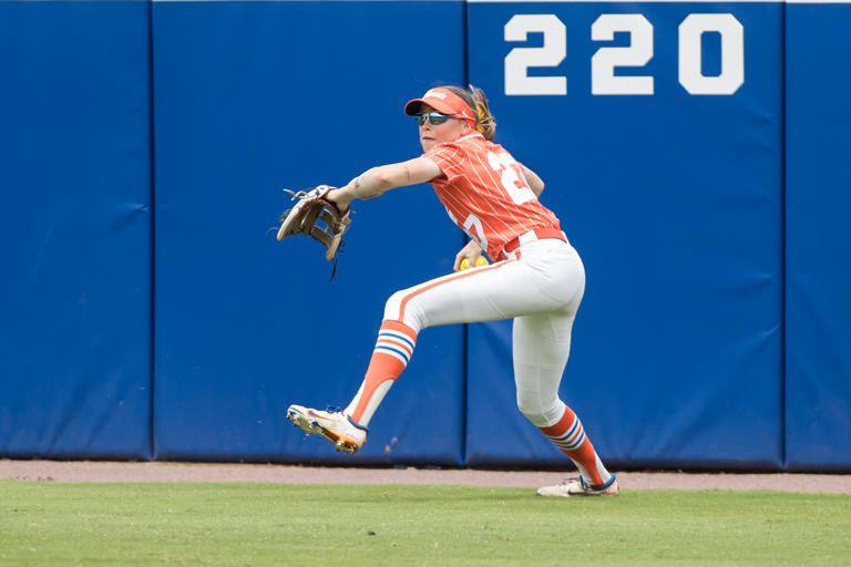 Florida softball's star outfielder named Collegiate Player of the Year ...