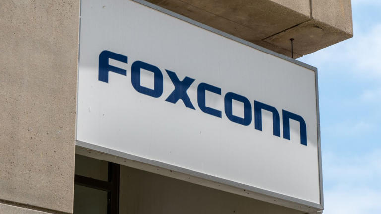 India approves HCL Group-Foxconn semiconductor plant