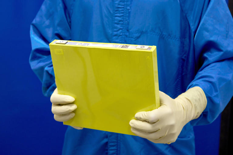 This Groundbreaking Battery Tech Is Coming In 2026, But What Is It?