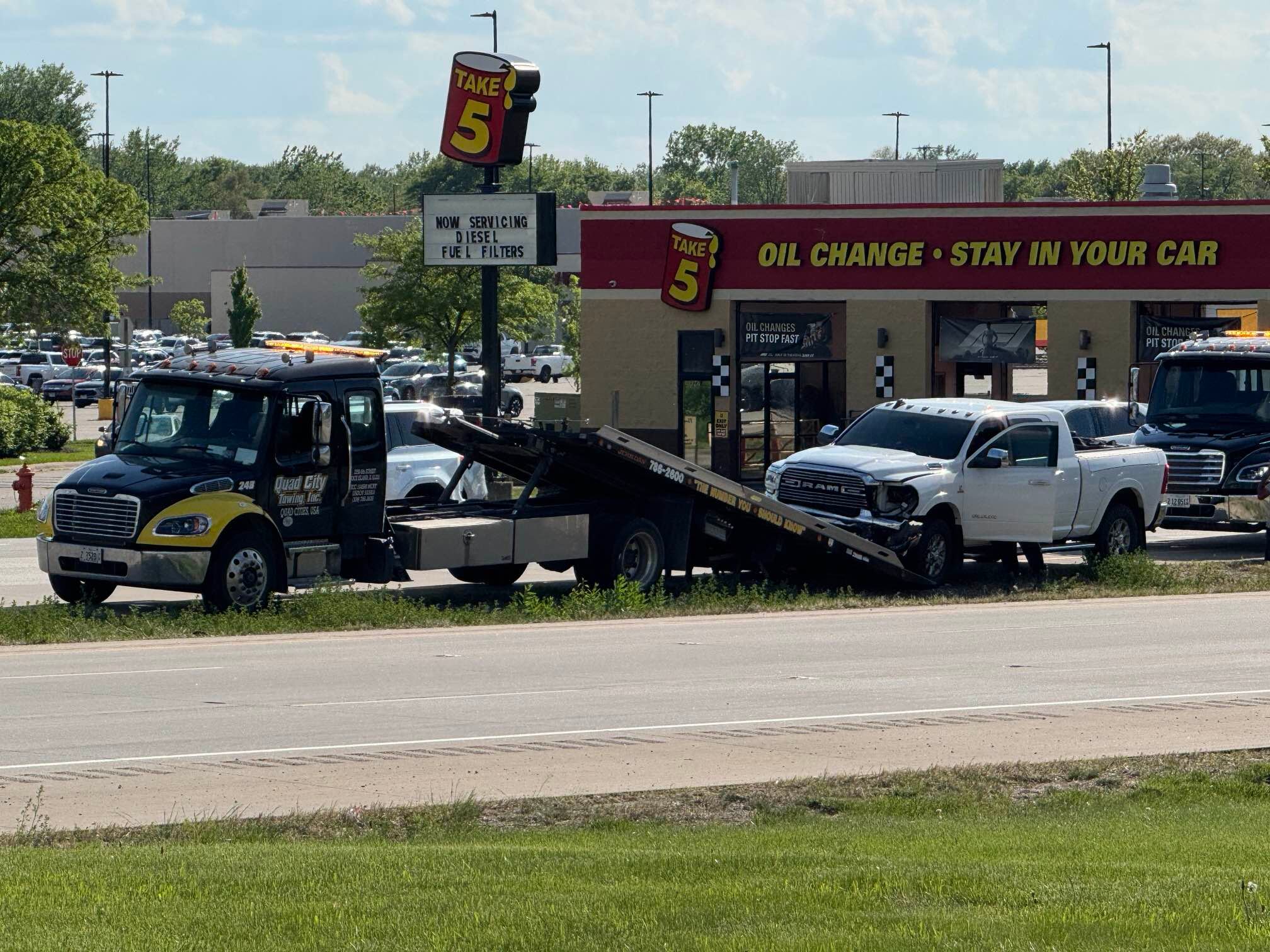 Traffic Alert: Crash on John Deere Road