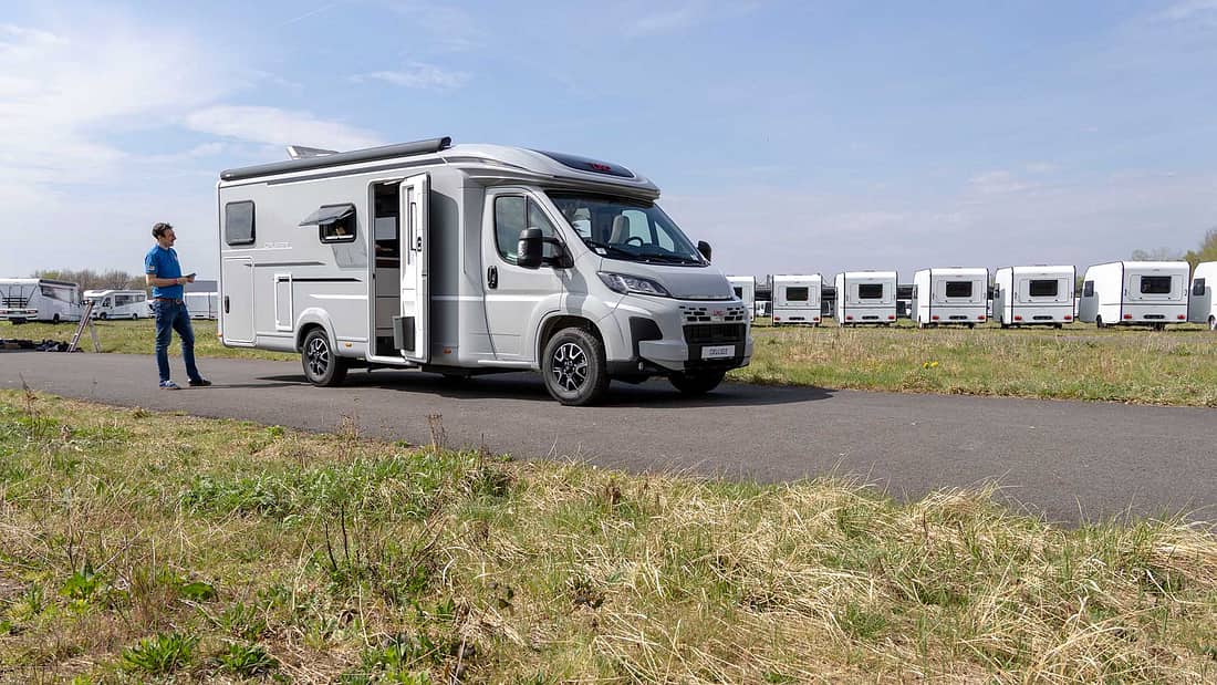 Neuer LMC Cruiser 740 EL (2025): Teilintegrierter von Campern für Camper