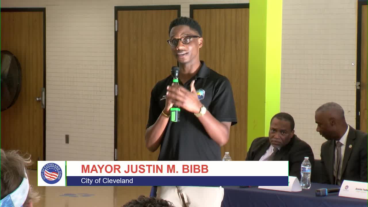 Mayor Bibb addresses violent crime, homelessness concerns at town hall