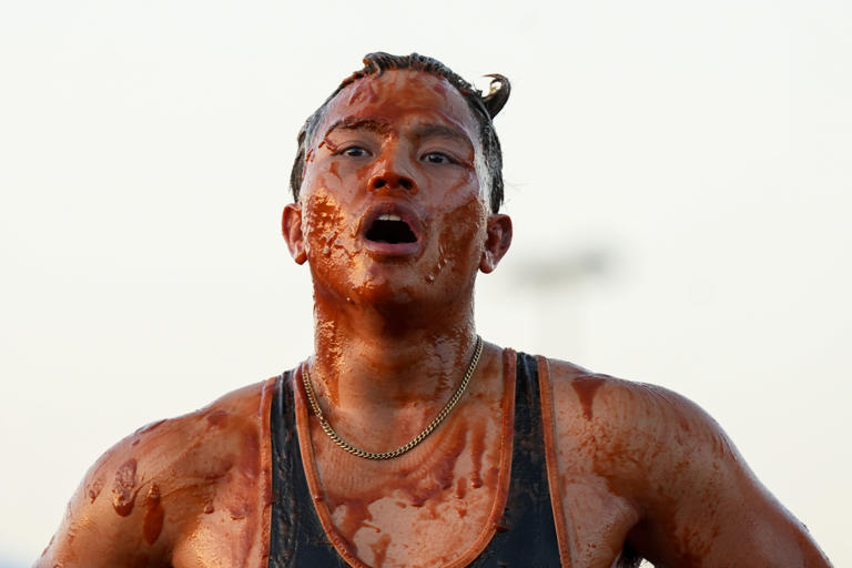 Body slams in BBQ sauce? Memphis in May kicks off 2025 contest with in ...