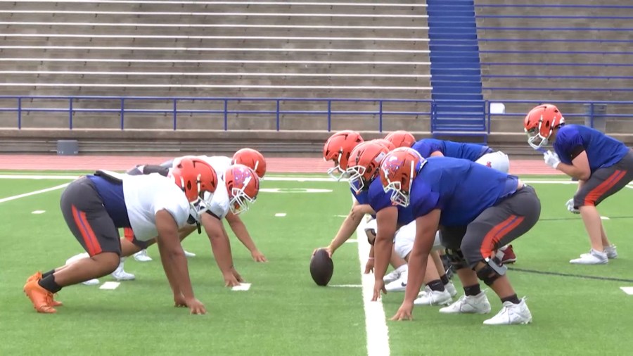 VIDEO: Central Bobcats football team takes the spotlight Thursday night ...