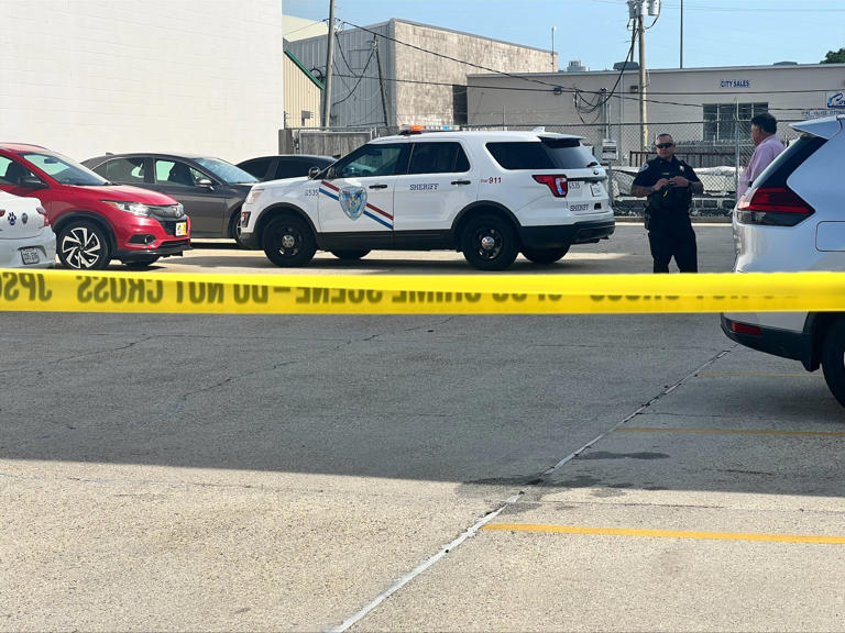 JPSO investigates shooting on Veterans by Lakeside Mall