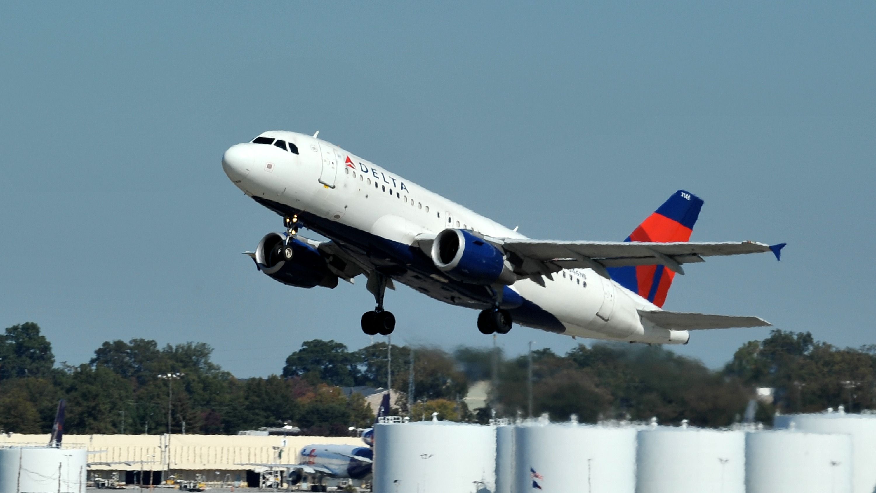 Delta Air Lines Adjusts Boarding Times For 360 Members