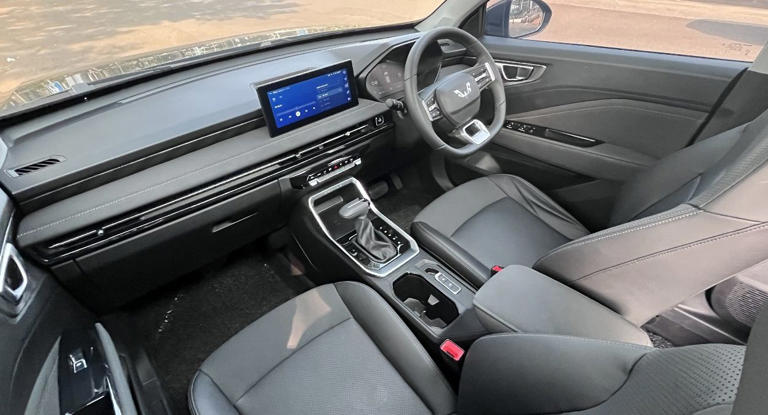 Menarik Dibeli, Compact SUV Wuling Alvez, Fitur Melimpah dengan Harga ...