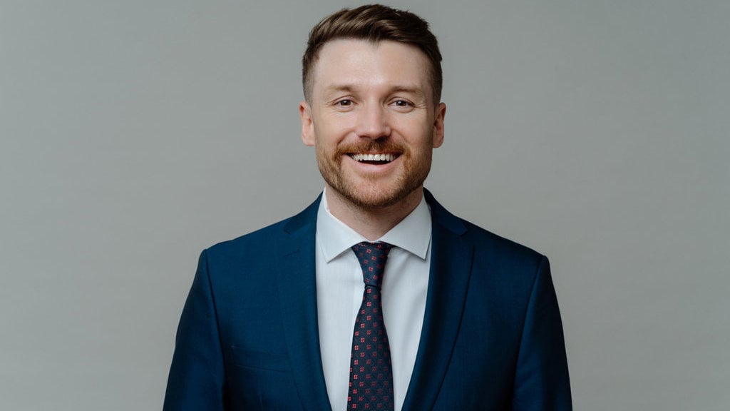 2 Cara Mudah Edit Foto Pakai Jas Secara Online dengan Aplikasi