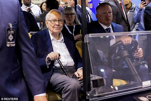 Warren Buffett reveals the heartbreaking real reason he's stepping down ...