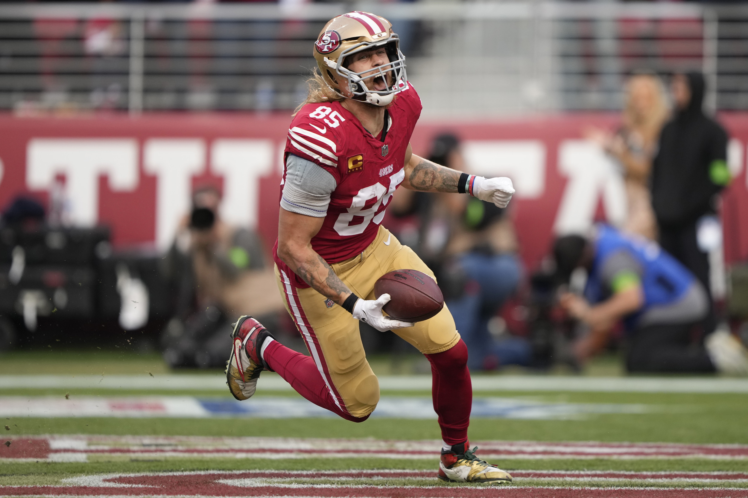 How to Buy San Francisco 49ers Tickets: 2025-26 NFL Regular Season