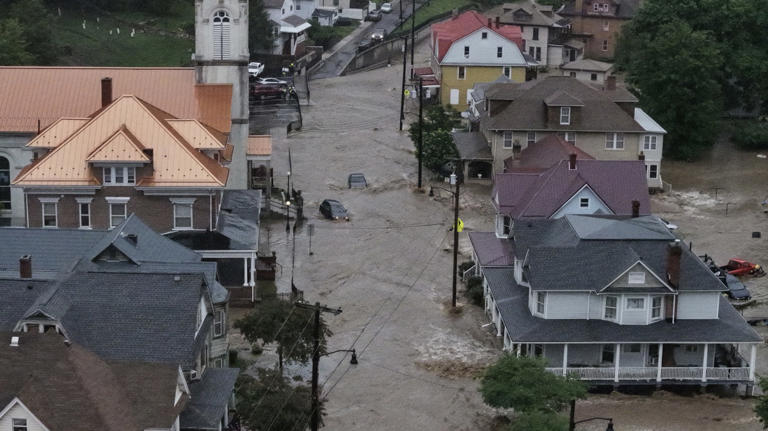 Flash Flooding Kills One, Traps Hundreds in Maryland and Virginia