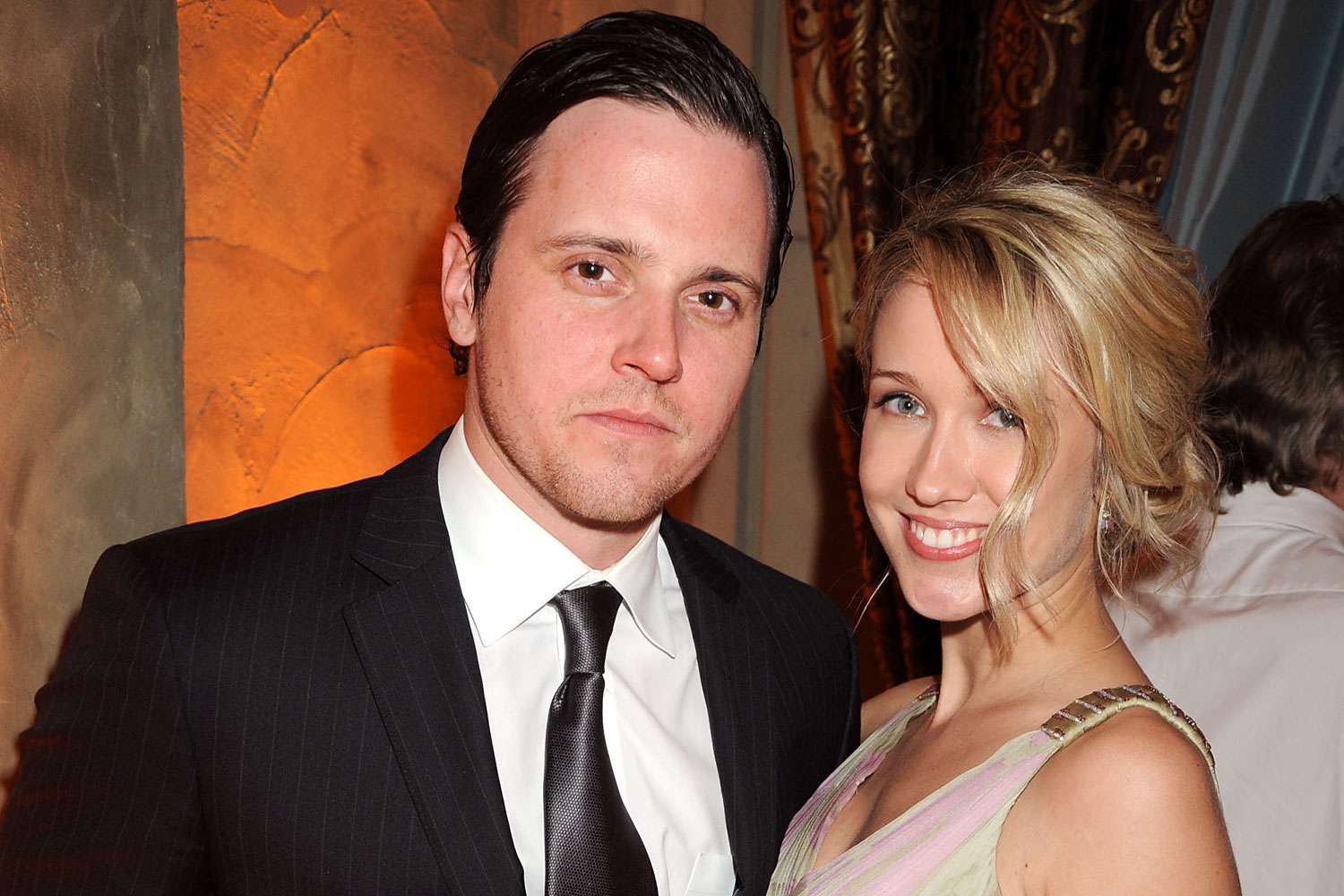 Anna Camp Likens Her Relationship with First Husband Michael Mosley to ...