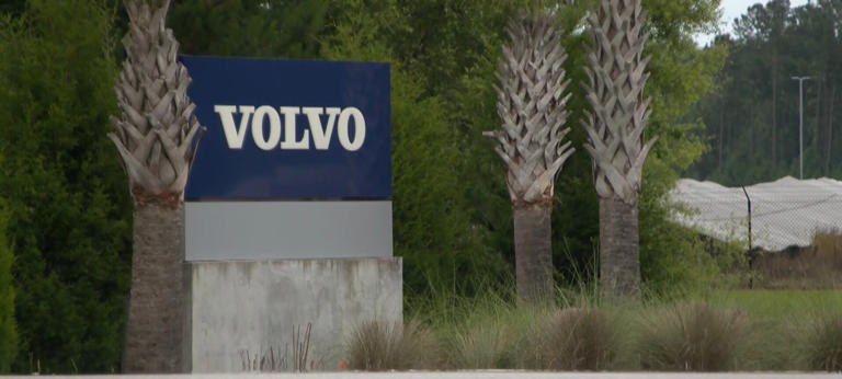 Berkeley County Camp Hall rail line construction continues, impacts ...