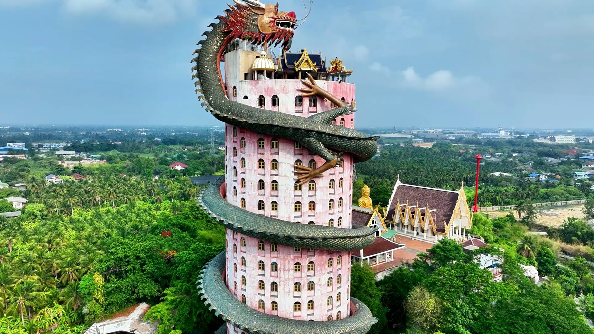 Torre del Drago di Wat Samphran: vista aerea del tempio thailandese