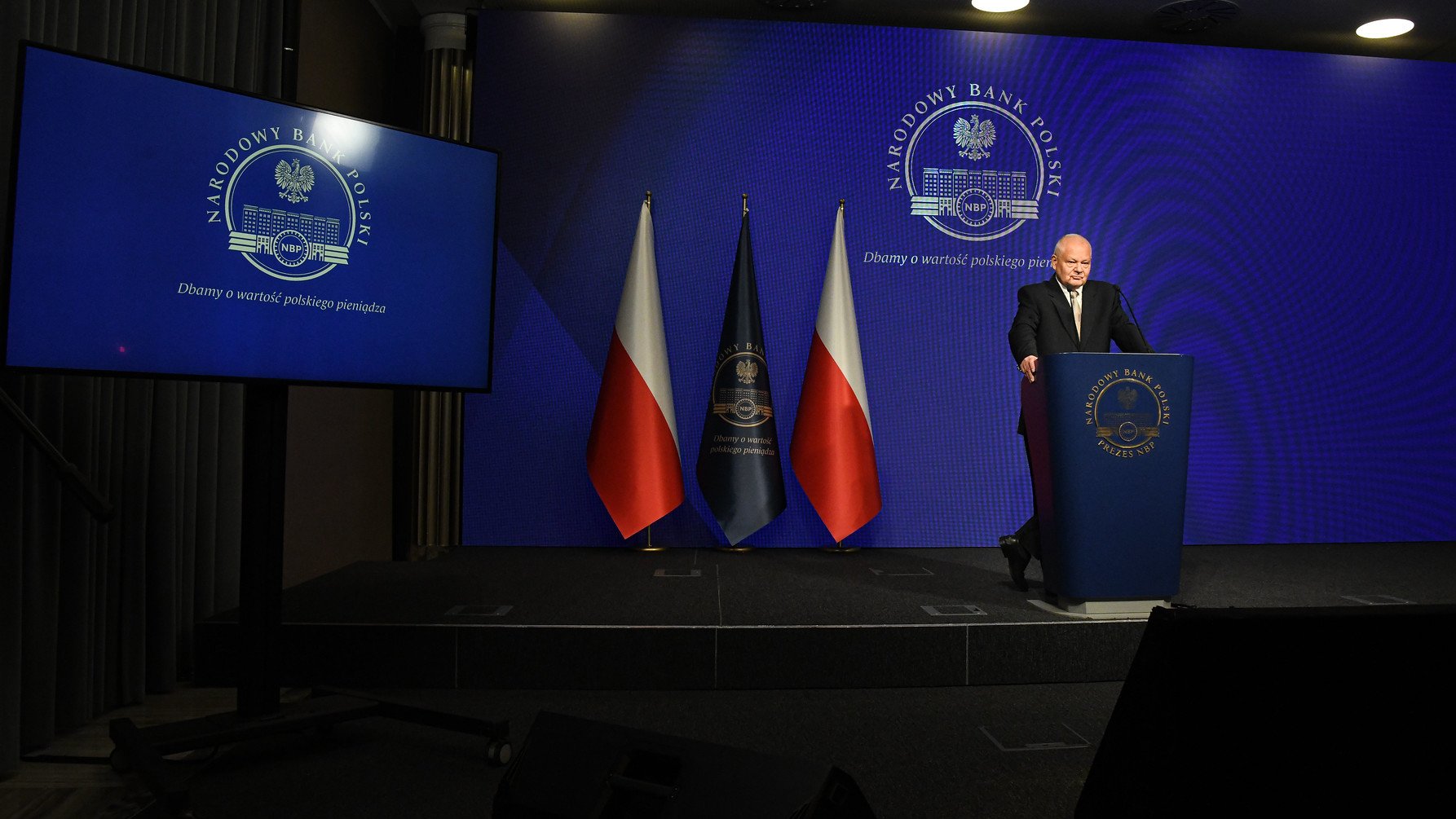 Kredytobiorcy z WIBOR odczuwają obniżki stóp. Inni wciąż czekają