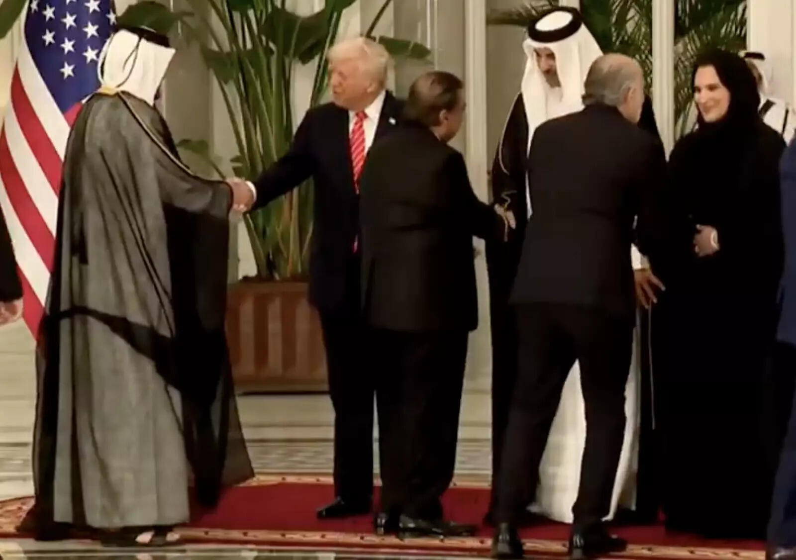 Mukesh Ambani meets Trump, Emir of Qatar in Doha during US President's ...