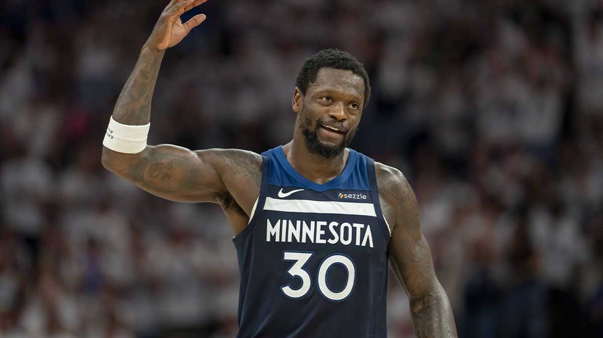 Timberwolves fans blast Warriors with 3-word chant