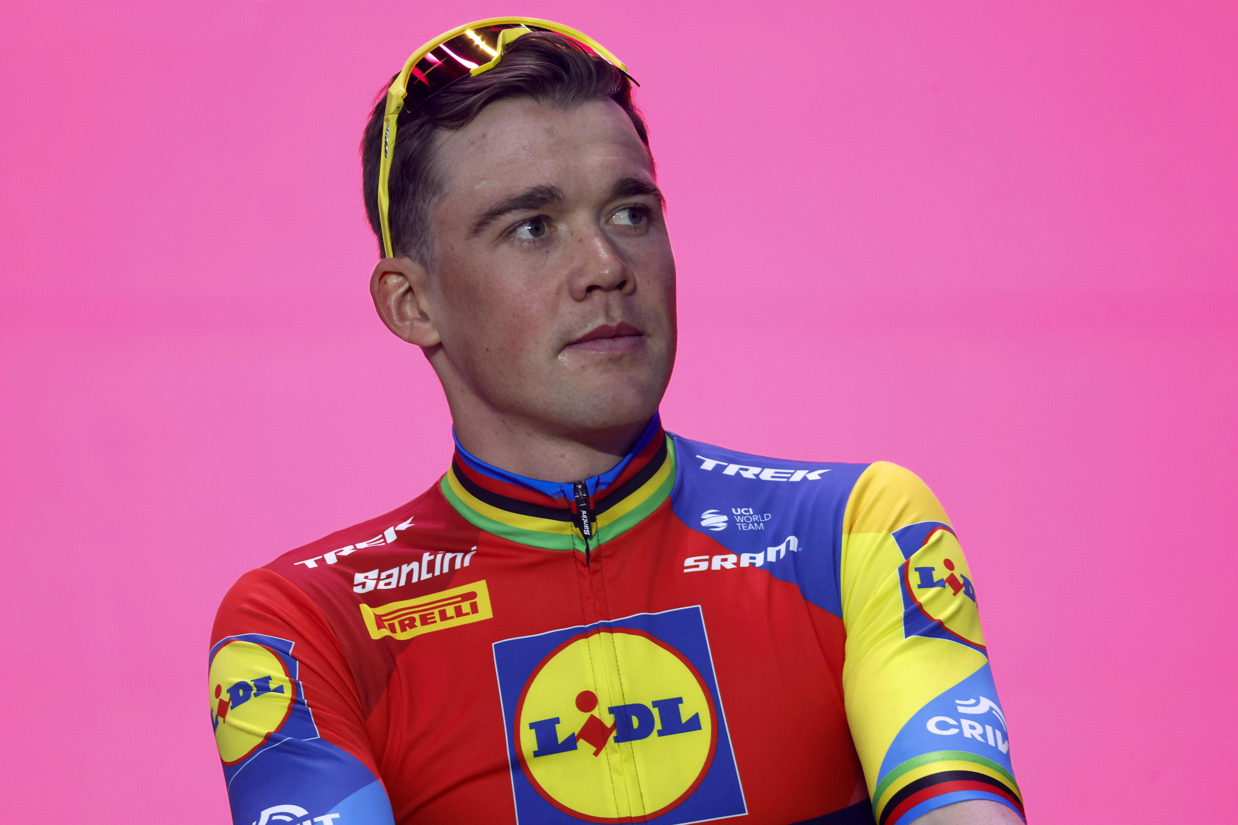 Ingewijden doen boekje open over roze Mads Pedersen: te zware en domme ...