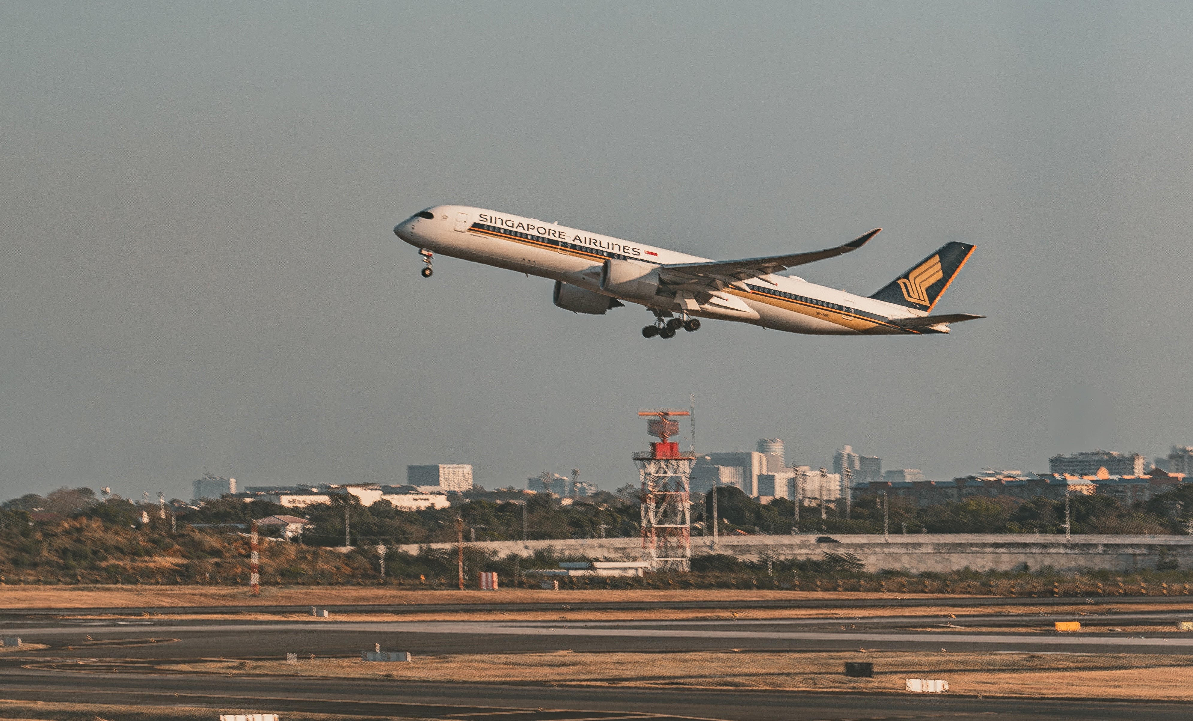 Discounted award flights with Singapore Airlines spontaneous escapes ...