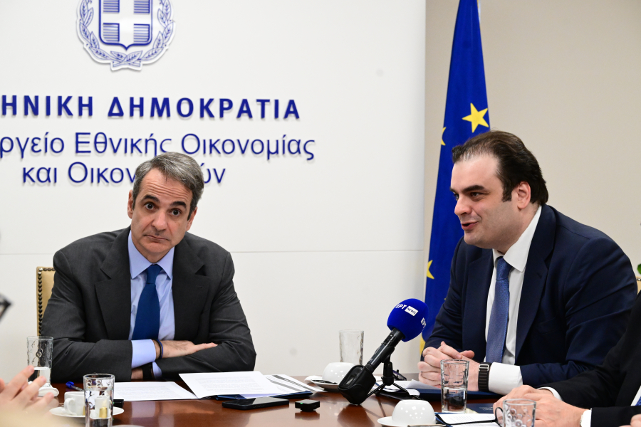 «Φέσια» του Δημοσίου ύψους 3,6 δισ. ευρώ ζητούν λύση «gov.gr»