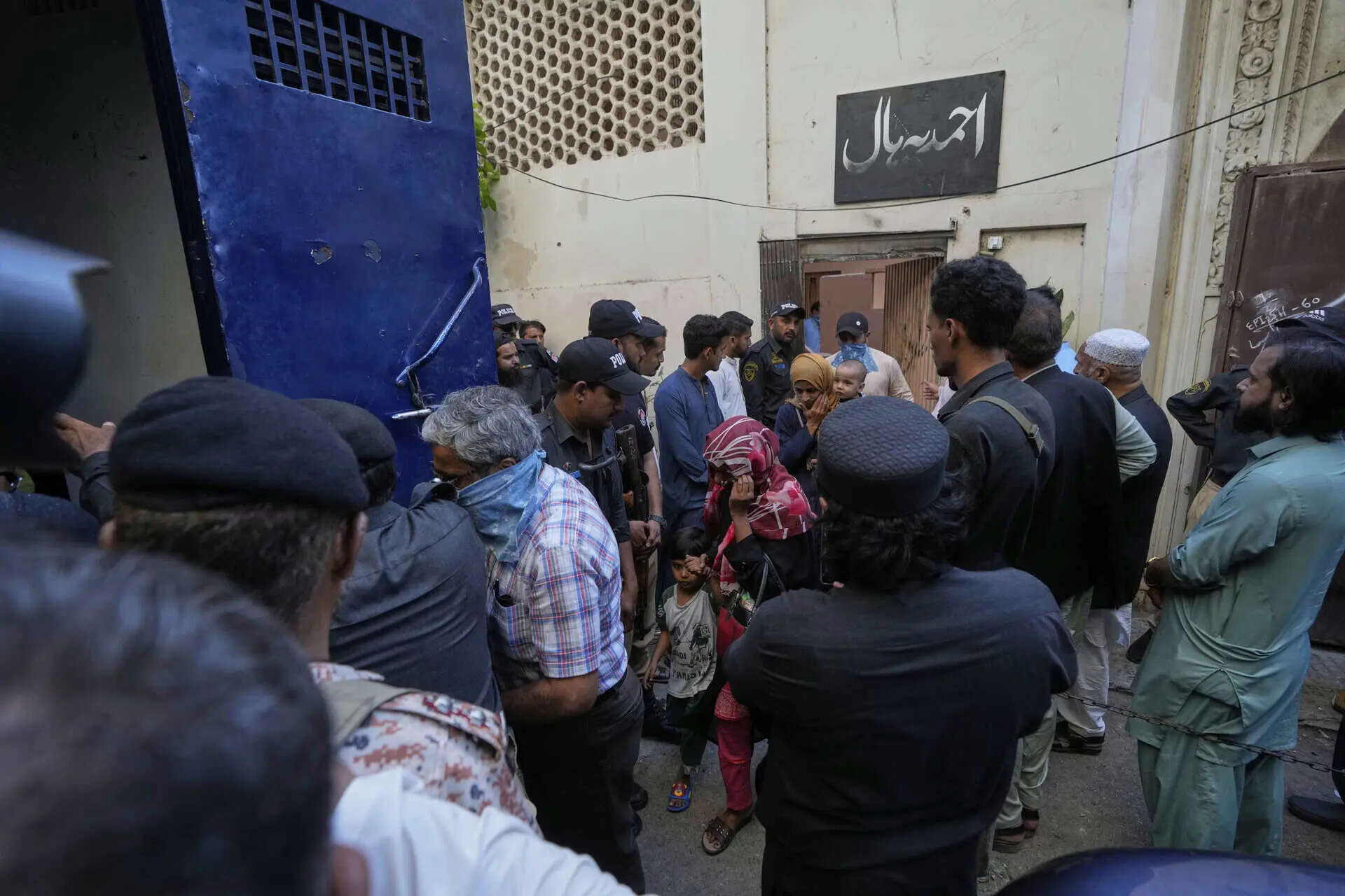 Around 100 graves belonging to Ahmadis desecrated in Pakistan