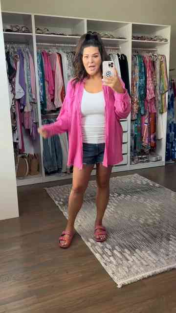 Hoochie Mama Shorts: Your Midsize Fashion Must-Have