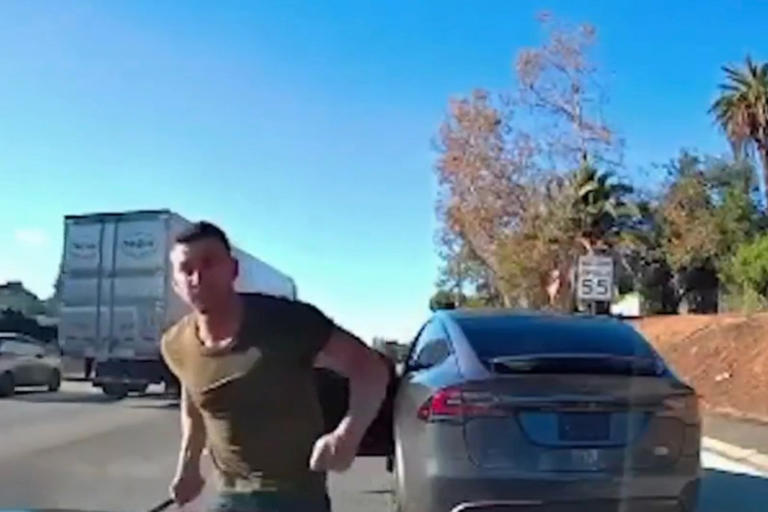 Serial Tesla road-rager beaten to a bloody pulp in prison after he’s ...