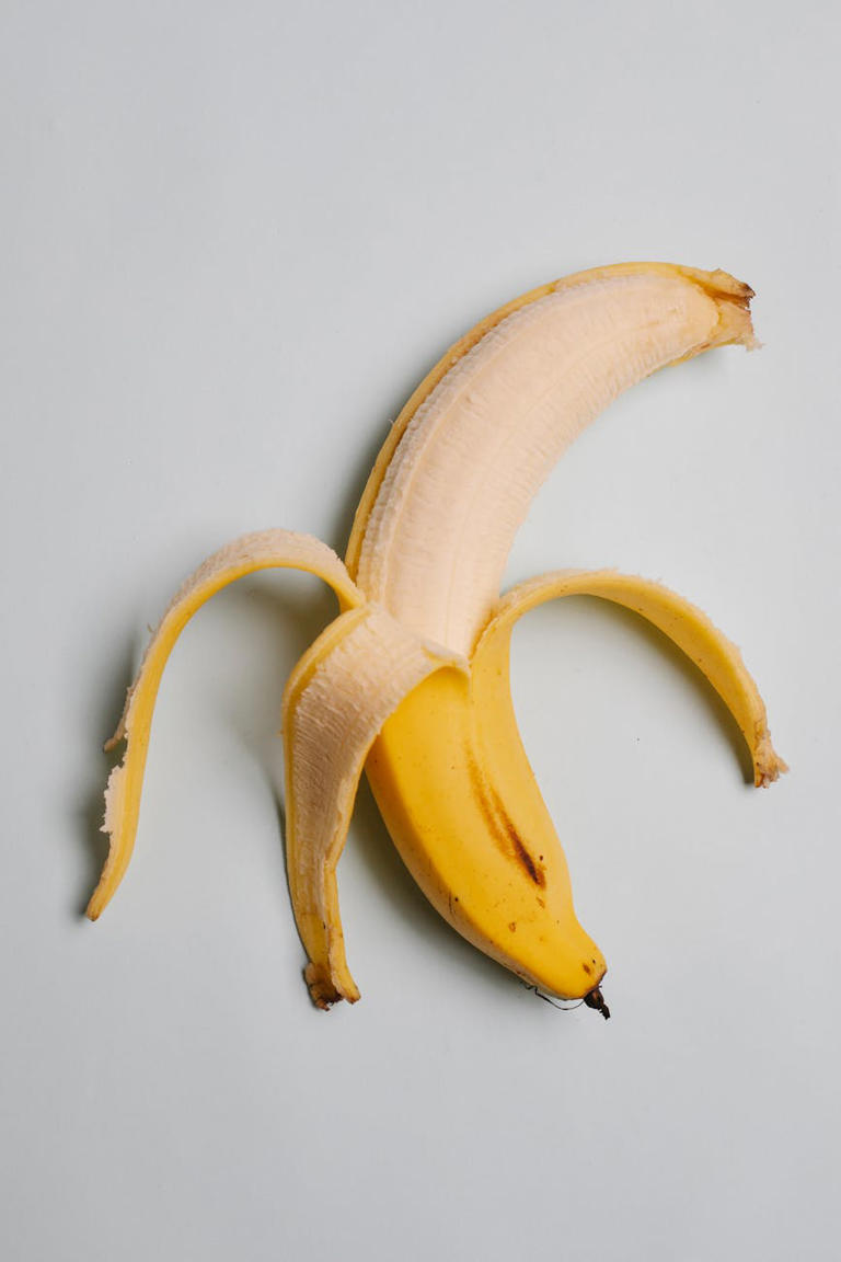 Master the Art of Keeping Bananas Fresh with These Simple and Effective ...