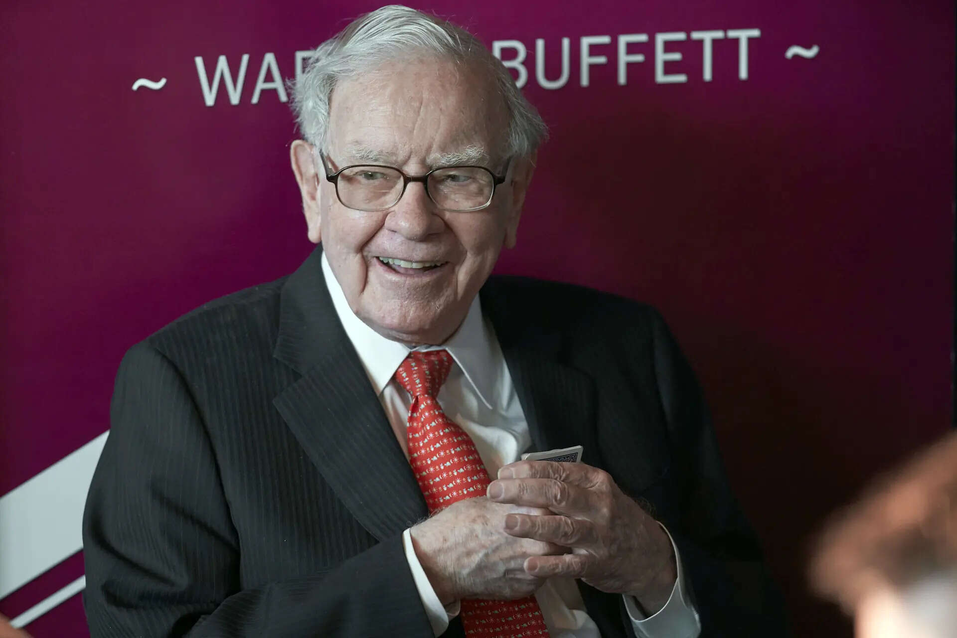 How do you know the day you become old? Warren Buffett says age, not ...