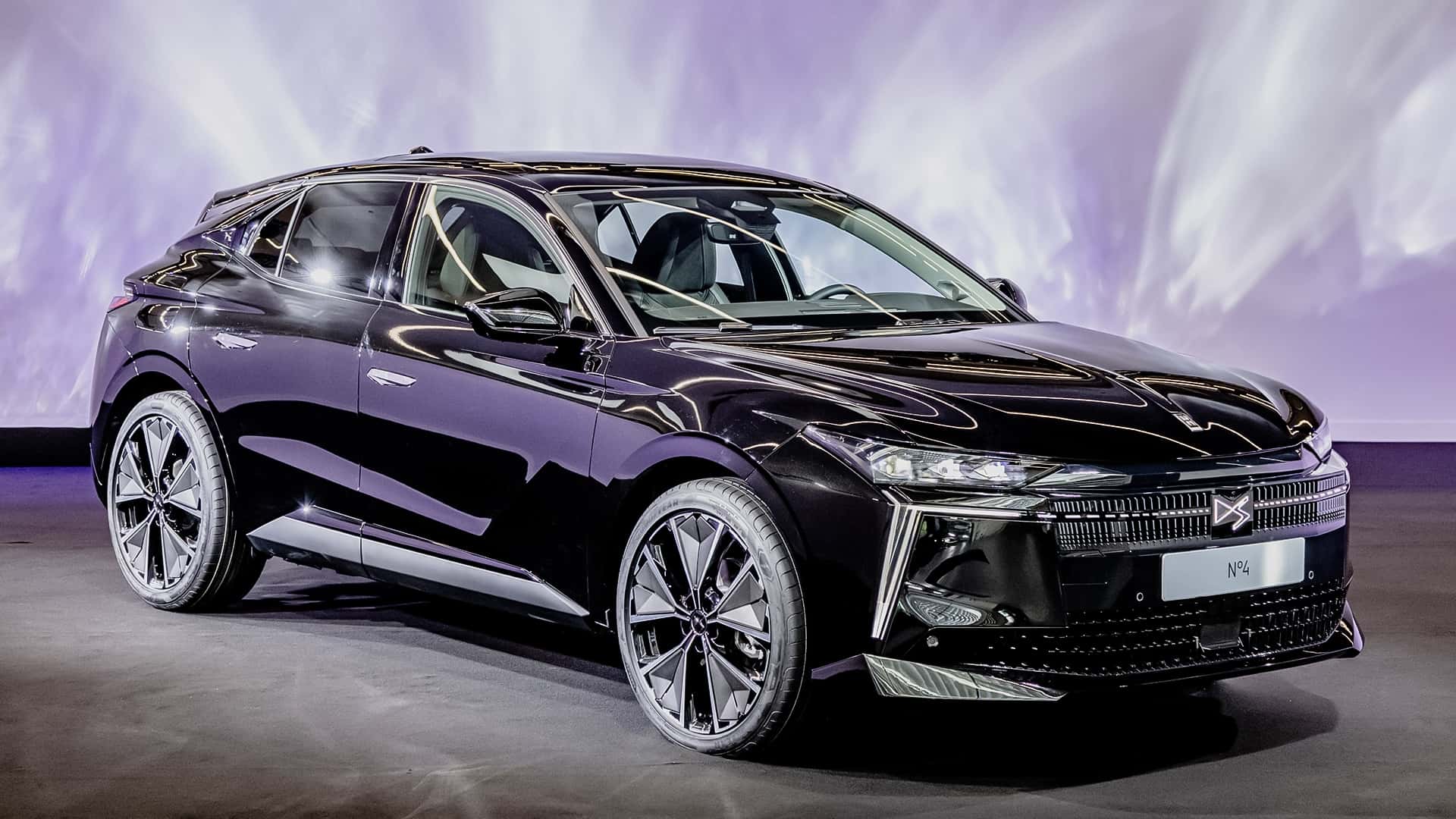 DS N°4 (2025) : Le lifting de la DS 4 avec un nouveau nom et une ...