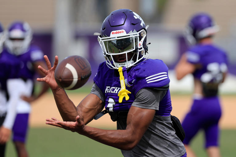 5 things to know about Elijah Keys, Fletcher's 6-foot-2 cornerback and ...