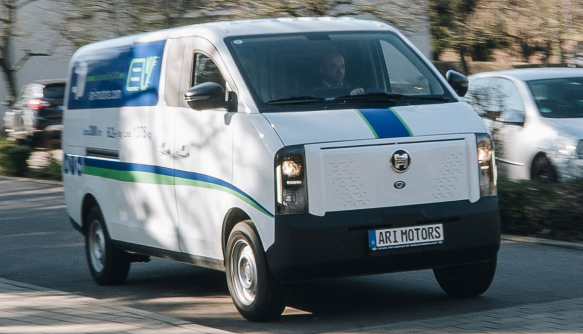 Ari Motors stellt Elektro-Transporter Ari 901 XL vor