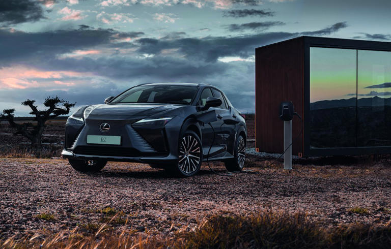 Lexus presenta el RZ 300e e-Premium Design 2025: lujo y tecnología ...