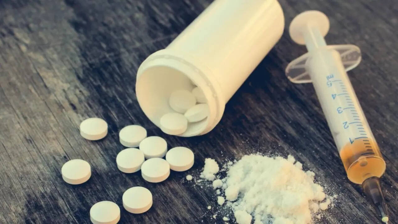 US CDC reports historic decline in drug overdose fatalities