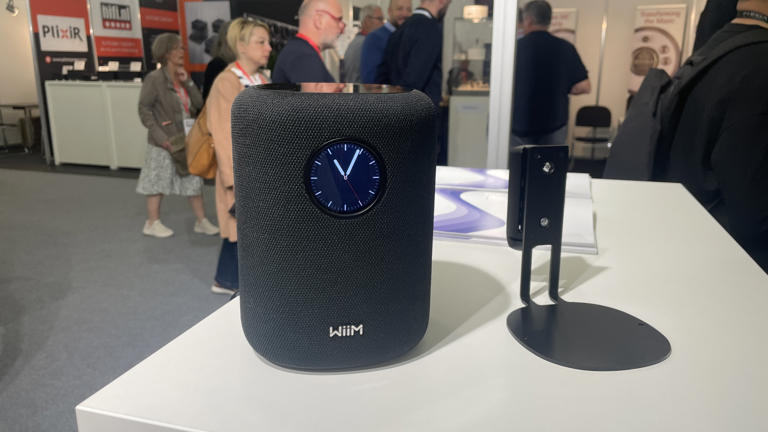 NASA's PUNCH spacecraft see a cosmic rainbow in the zodiacal light