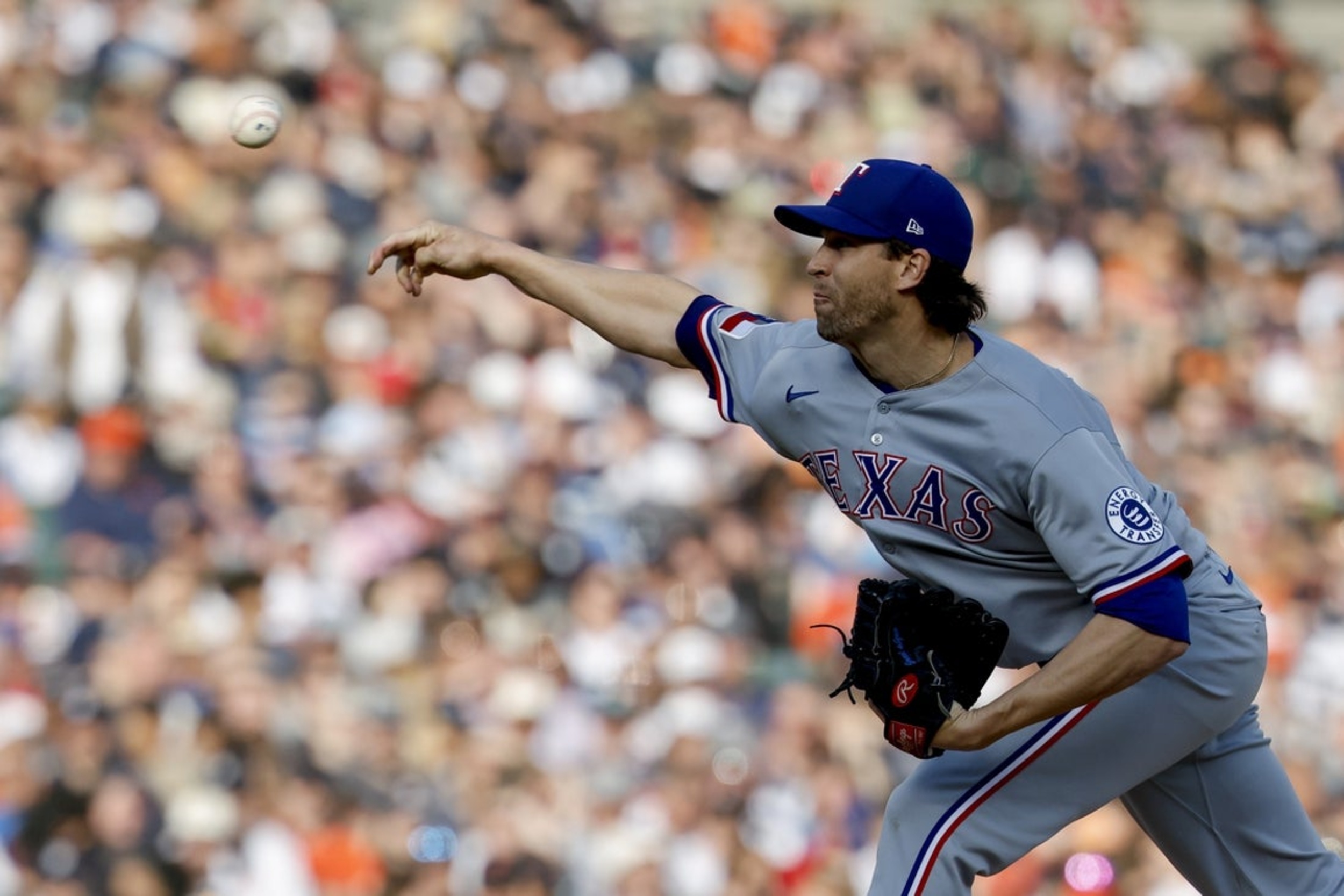 Astros take aim at Jacob deGrom, Rangers in series opener