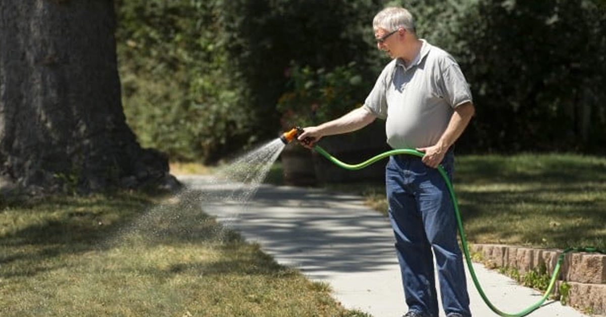 16 Awkward Stories of Nightmare Neighbors